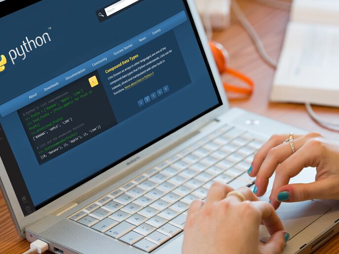 The Basics for Digital Methods: A Comprehensive Python Tutorial